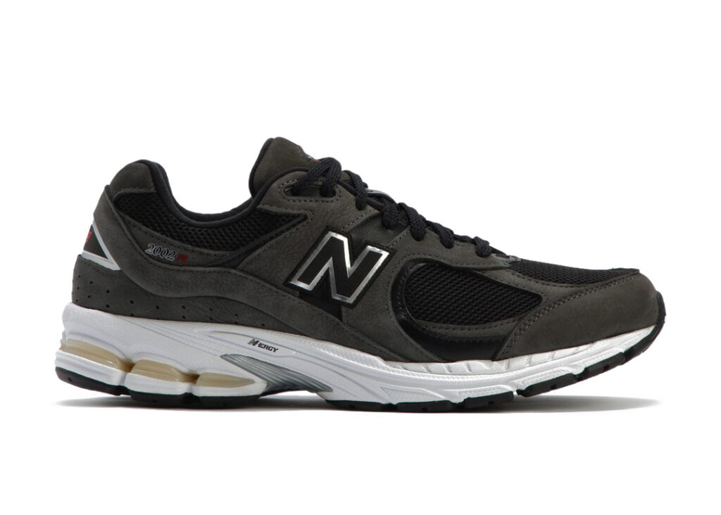 Achetez New Balance 2002R Black Grey au meilleur prix - Where Sneakers